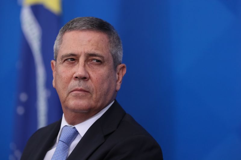 PT faz representação contra Braga Neto por ameaçar as eleições - Jornal ...